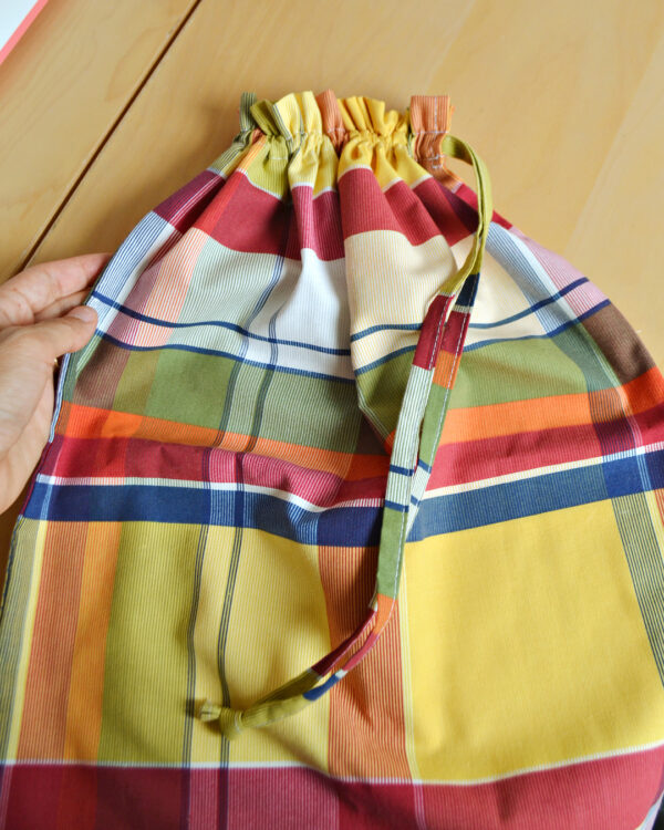 Como Podes Costurar um Saco que Fecha com Fitas - Leonor Com Amor